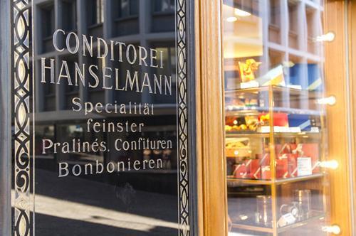 Service bei Confiserie Hanselmann in St. Moritz - Rolling Pin
