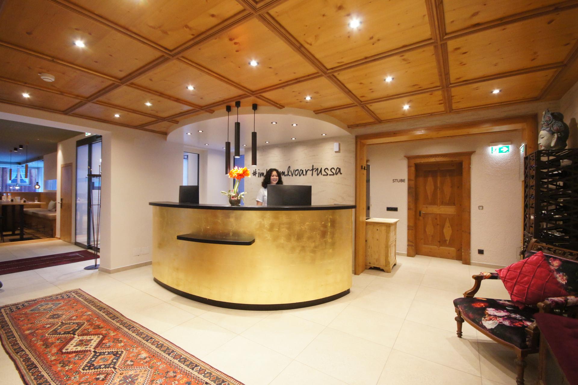 Rezeptionistin bei Hotel die Arlbergerin in St. Anton am Arlberg ...
